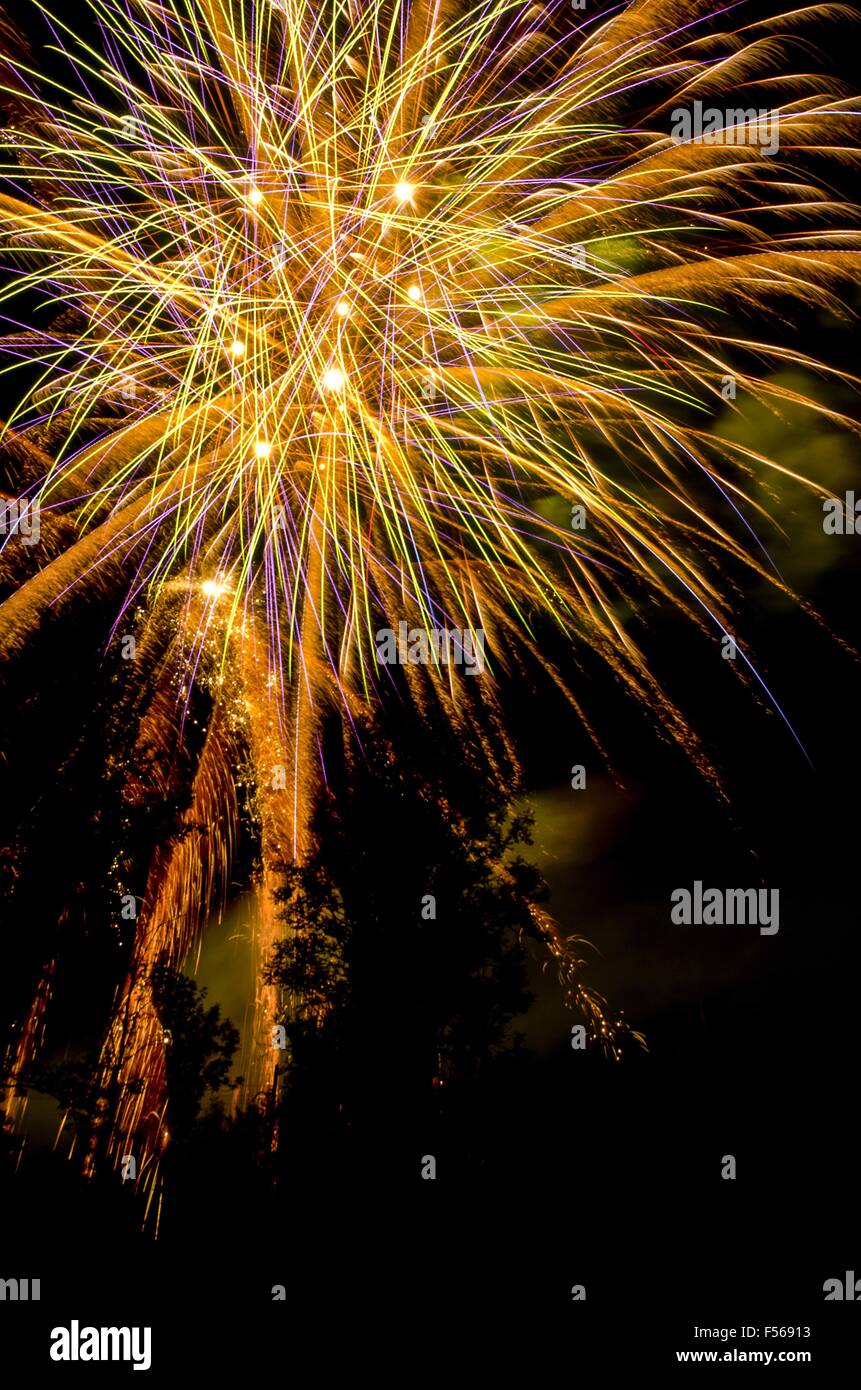 Shining fireworks sky background hi-res stock photography and images ...
