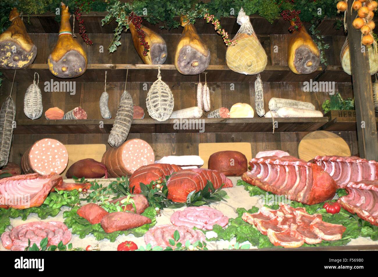 raw meat at the butcher's shop Stock Photo - Alamy