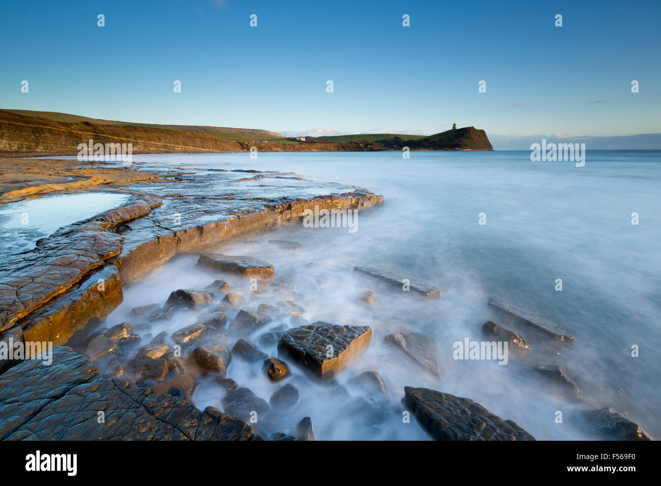 Wave cut platform kimmeridge bay uk hi-res stock photography and images ...