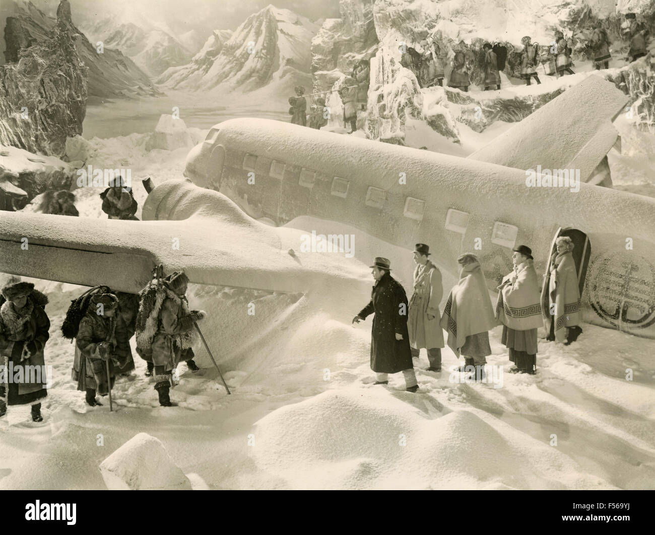 Snow plane crash hi-res stock photography and images - Alamy