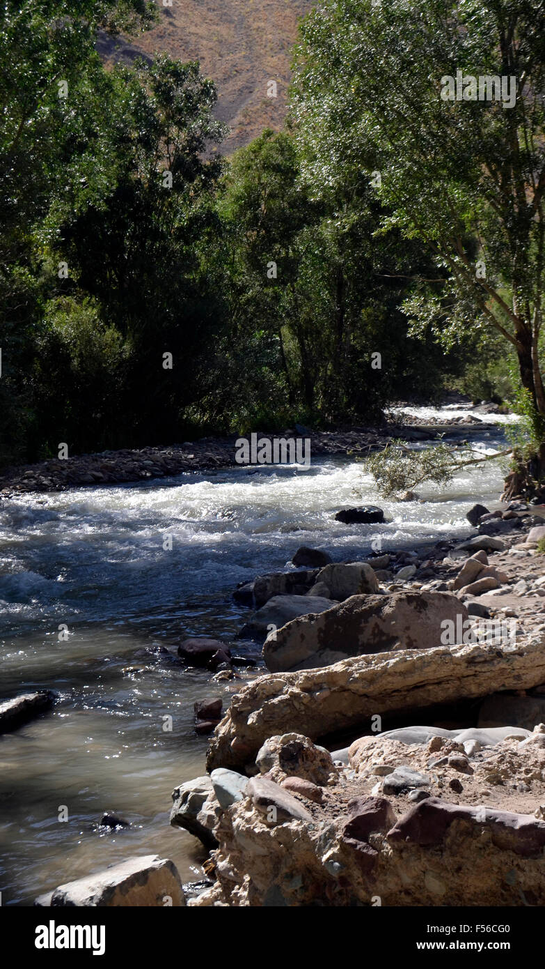 Bank rocks hi-res stock photography and images - Alamy
