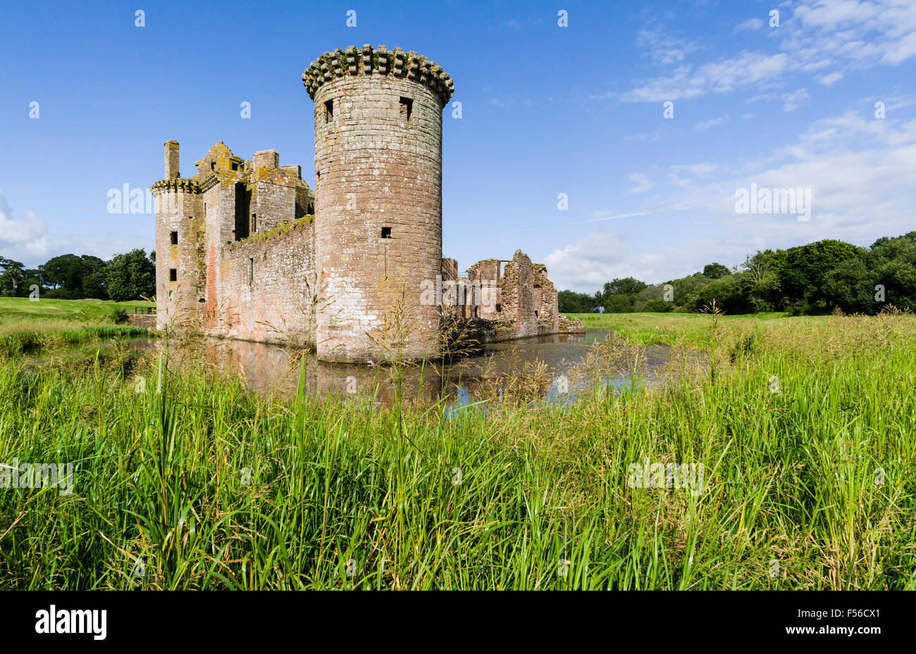 Caerlaverock Castle, 14th century stronghold of the Maxwells. Moat and ...