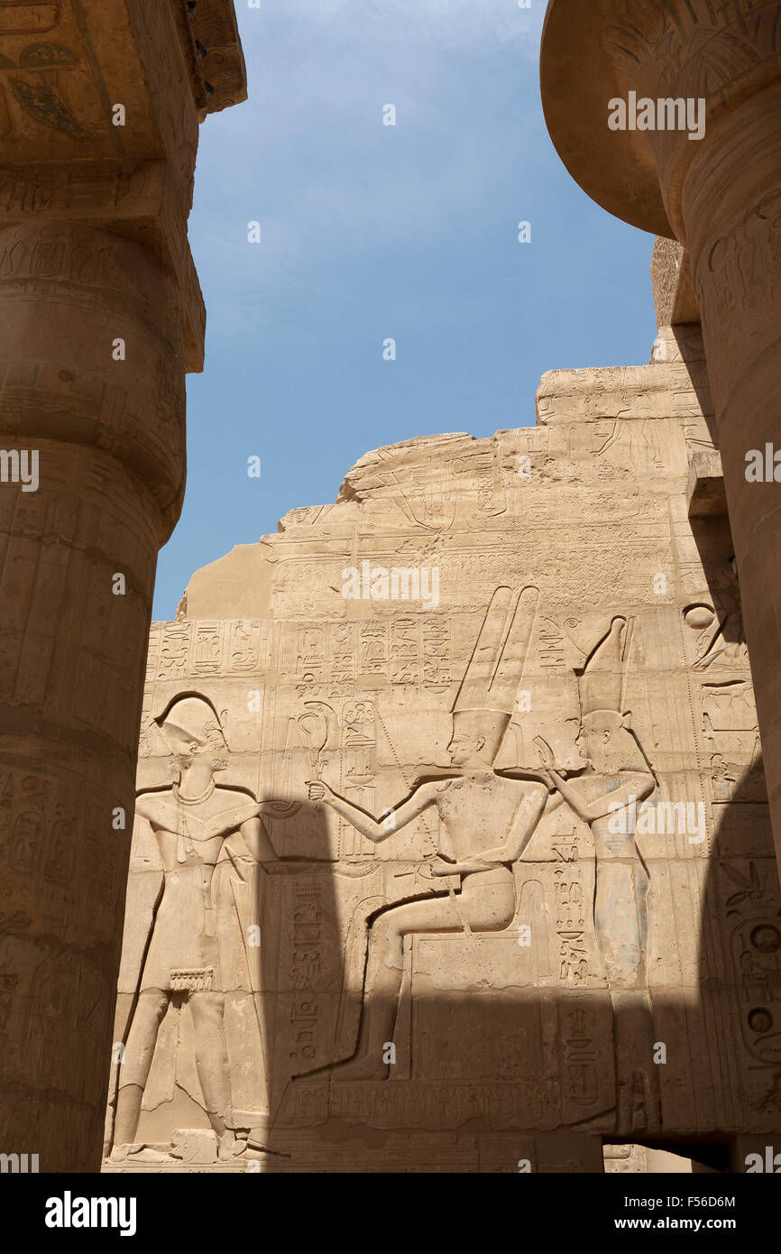 Rameses and crown hi-res stock photography and images - Alamy
