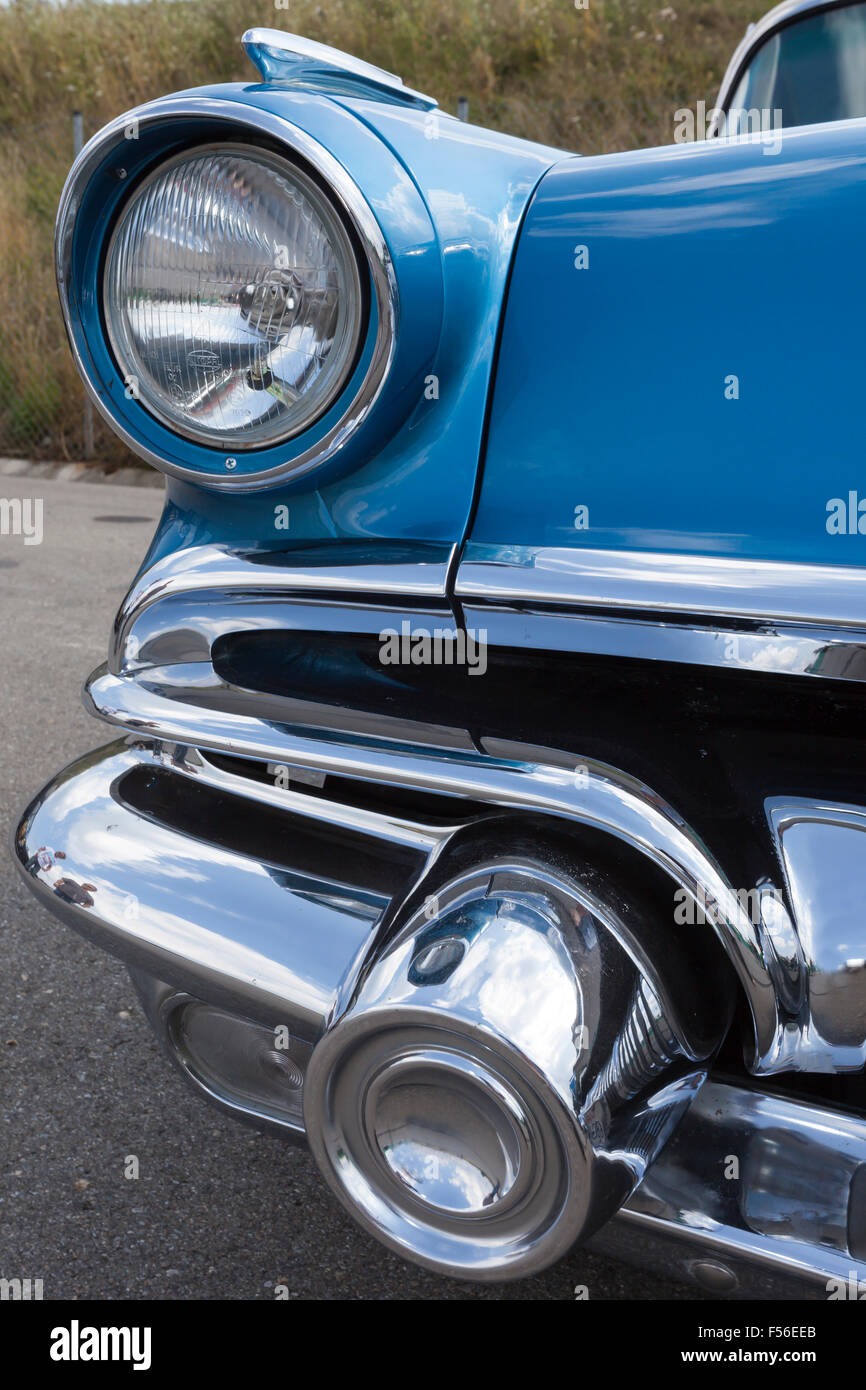 American vintage car, close-up of front detail Stock Photo - Alamy