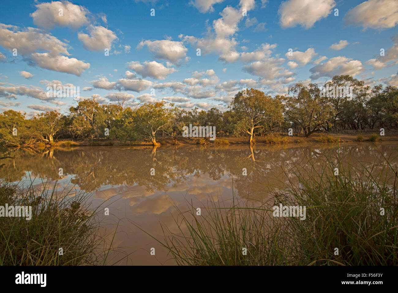 Waterways of inland australia hi-res stock photography and images - Alamy