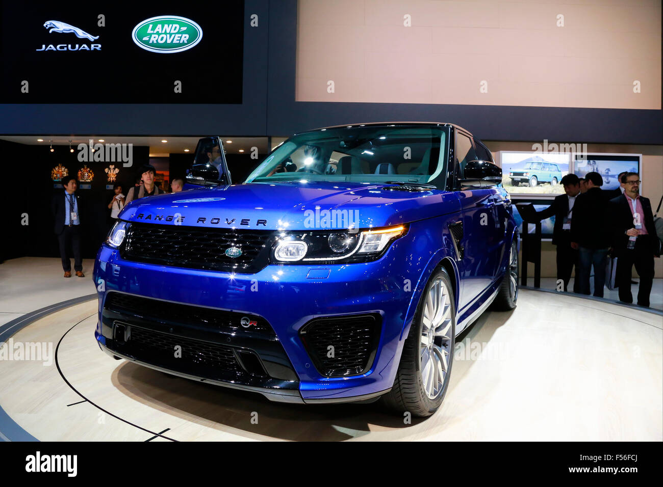 The new LAND ROVER RANCE ROVER SVR car on display during the 44th Tokyo ...