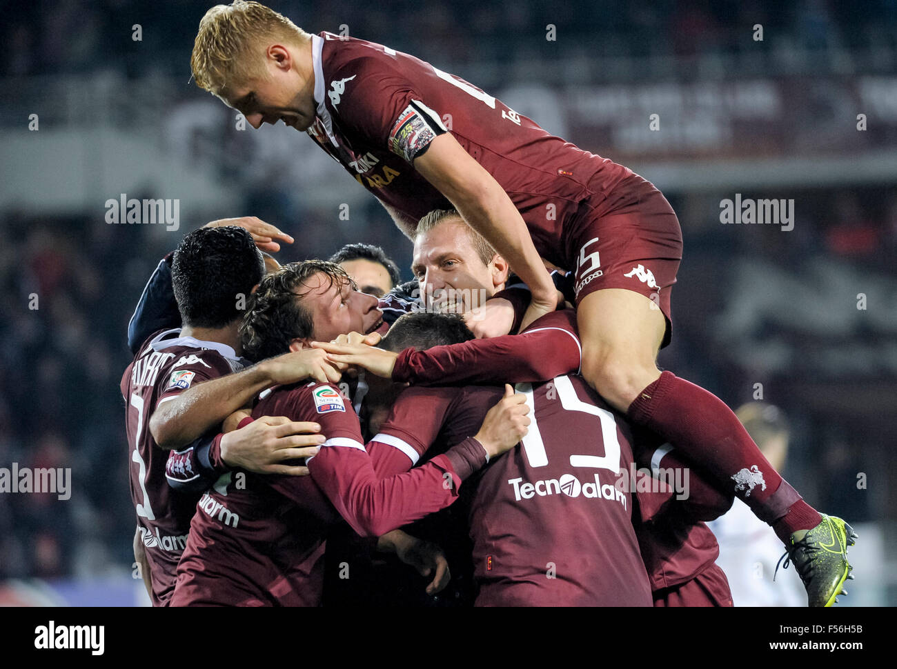 Turin, Italy. 28th Oct, 2015. Players of Turin FC celebrate after ...