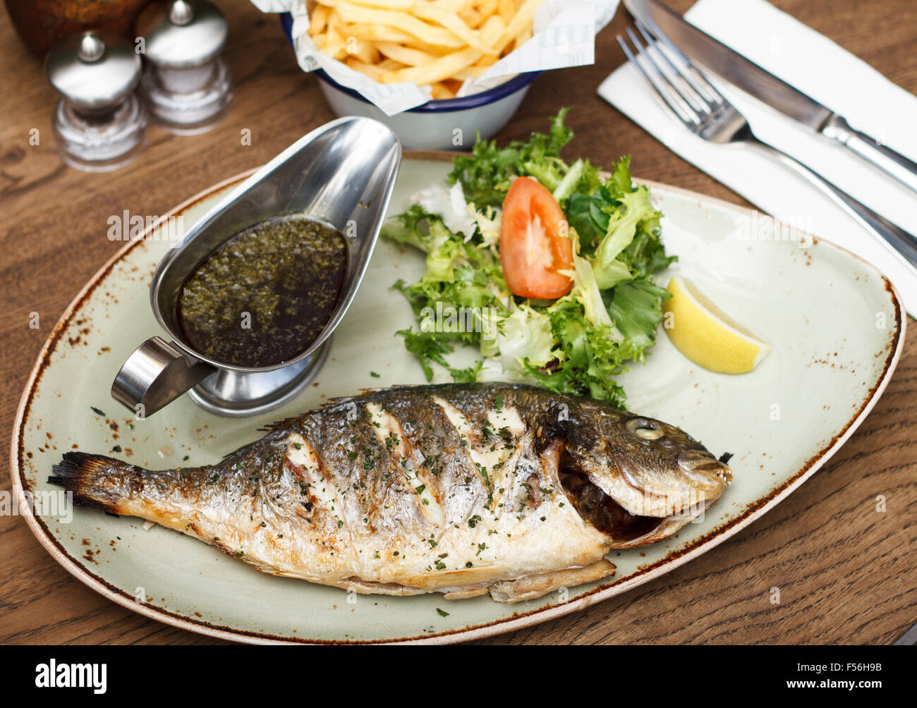 Seabass cooked whole hi-res stock photography and images - Alamy