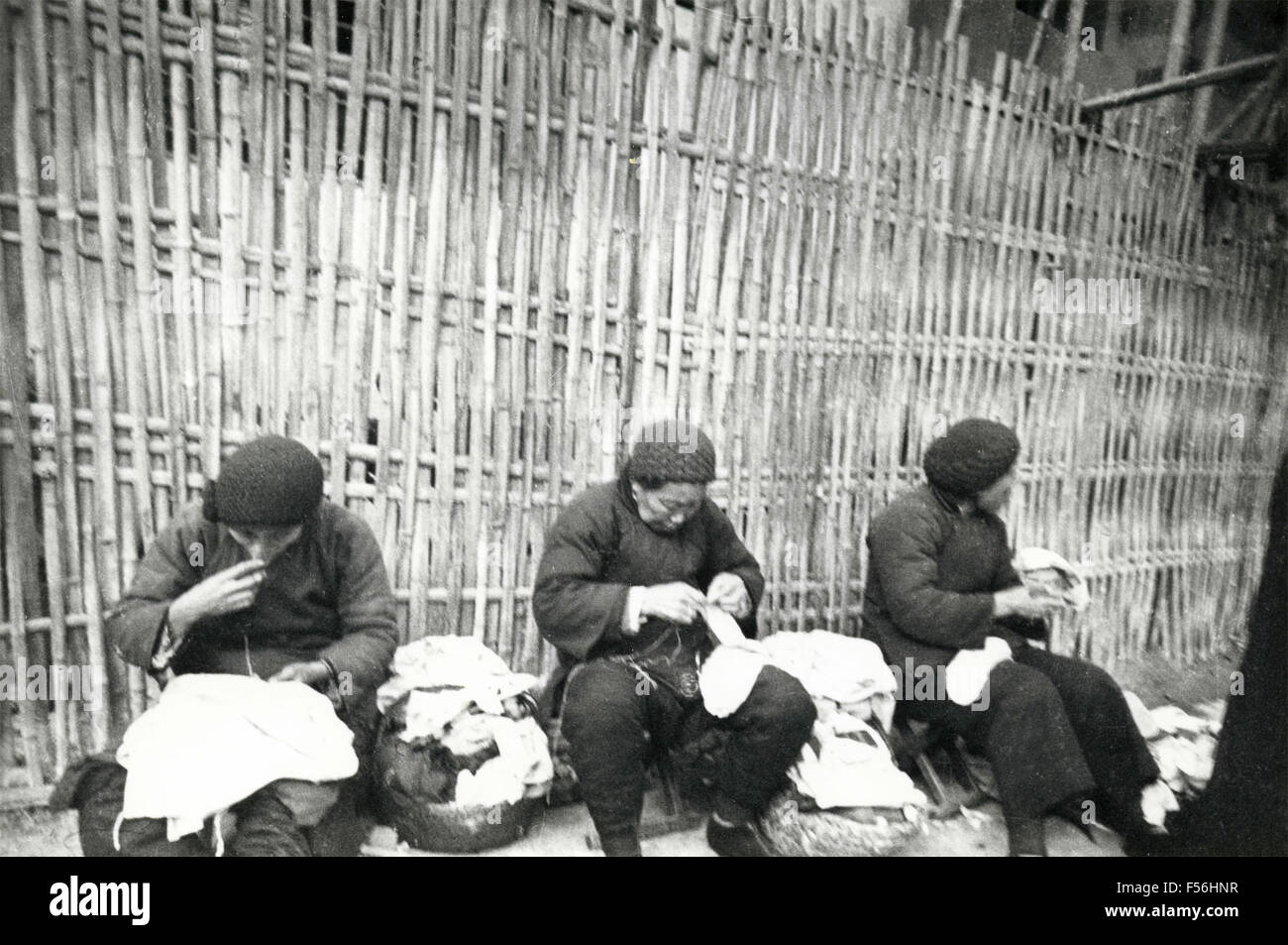 Work in china hi-res stock photography and images - Alamy