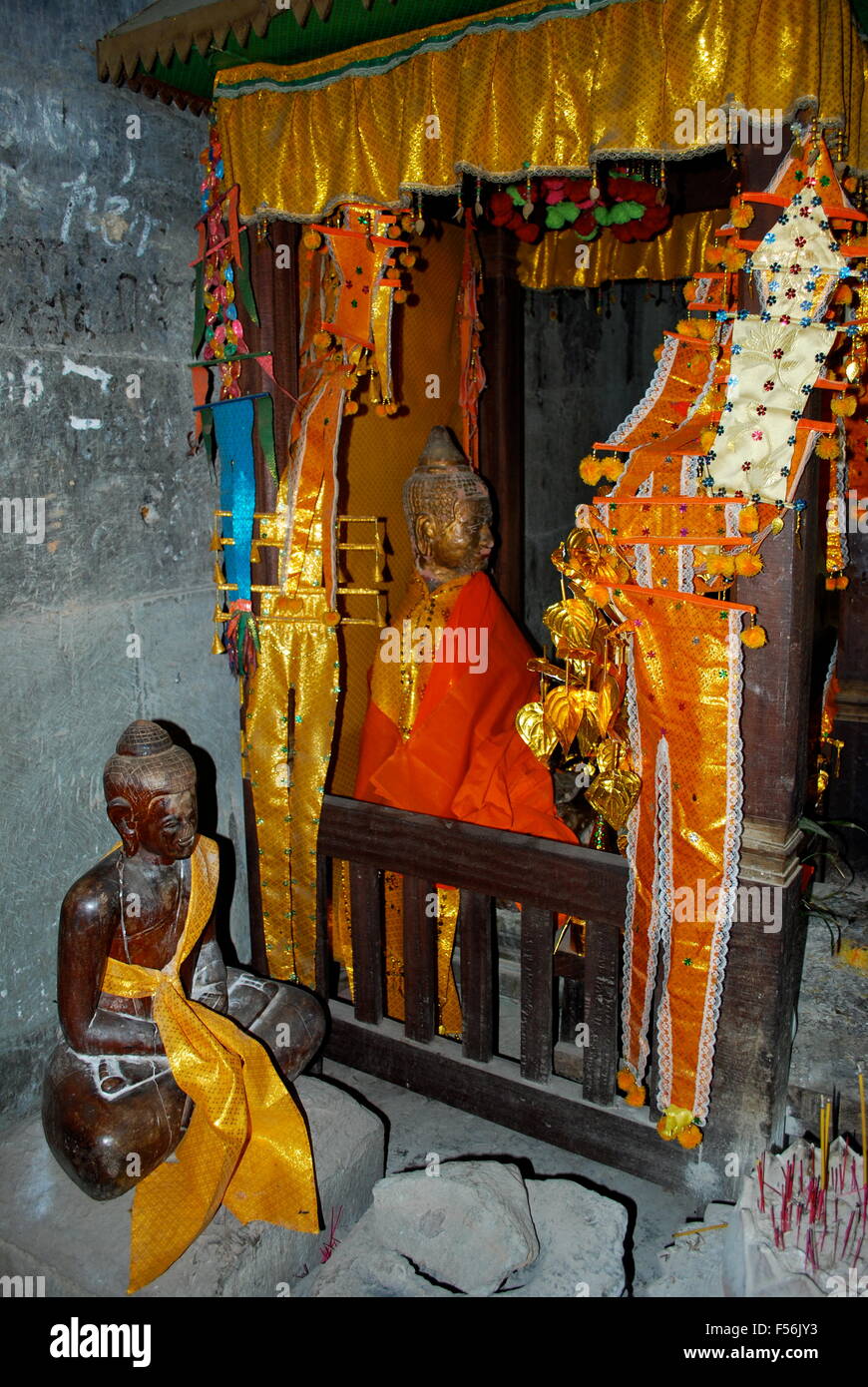 Buddhist altar hi-res stock photography and images - Alamy