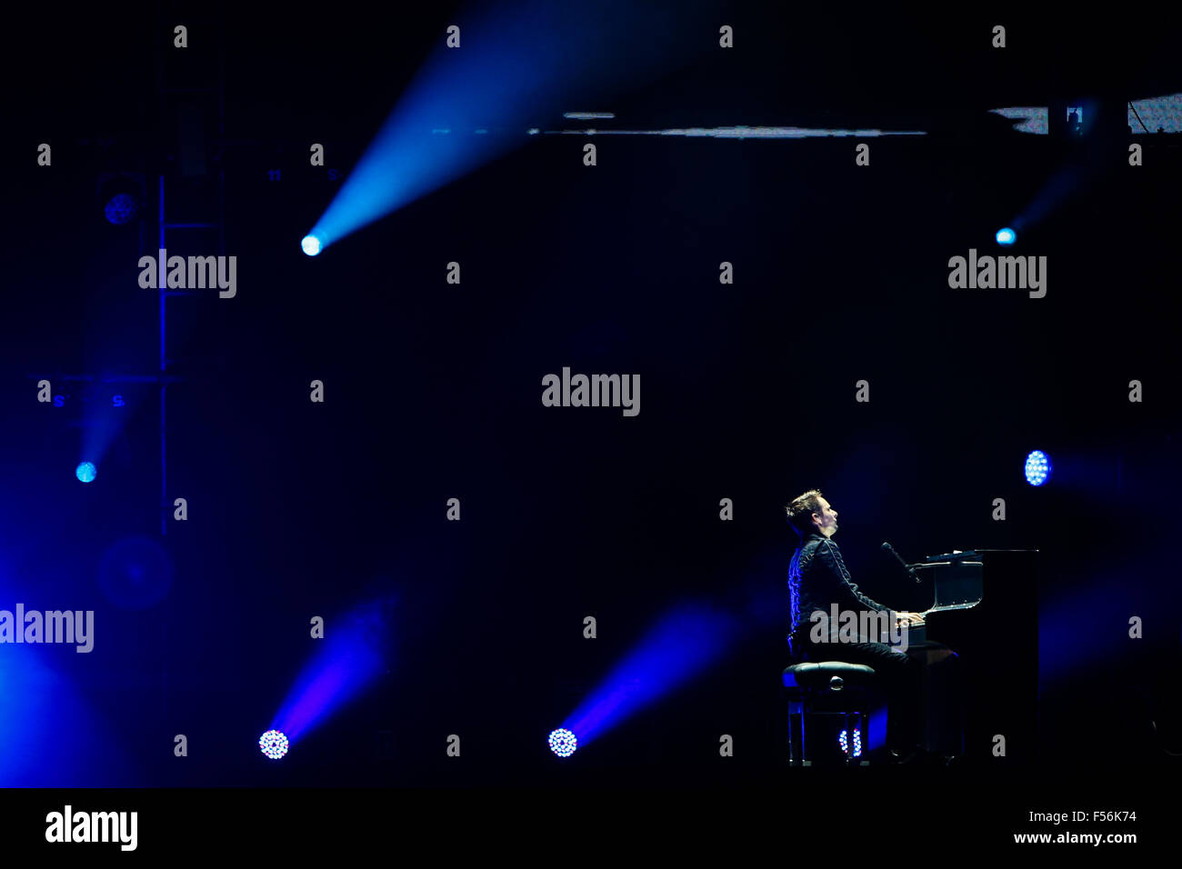 Muse drones world tour hi-res stock photography and images - Alamy