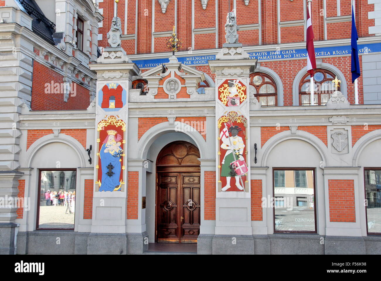 The House of the Brotherhood of the Blackheads in Riga, Latvia Stock ...