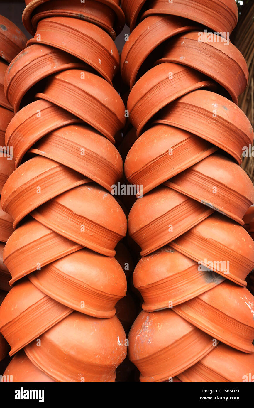 Pot vase square clay hi-res stock photography and images - Alamy