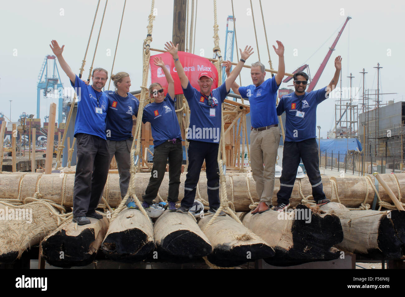 Lima, Peru. 28th Oct, 2015. Crew members of Expedition "Kon Tiki 2 ...