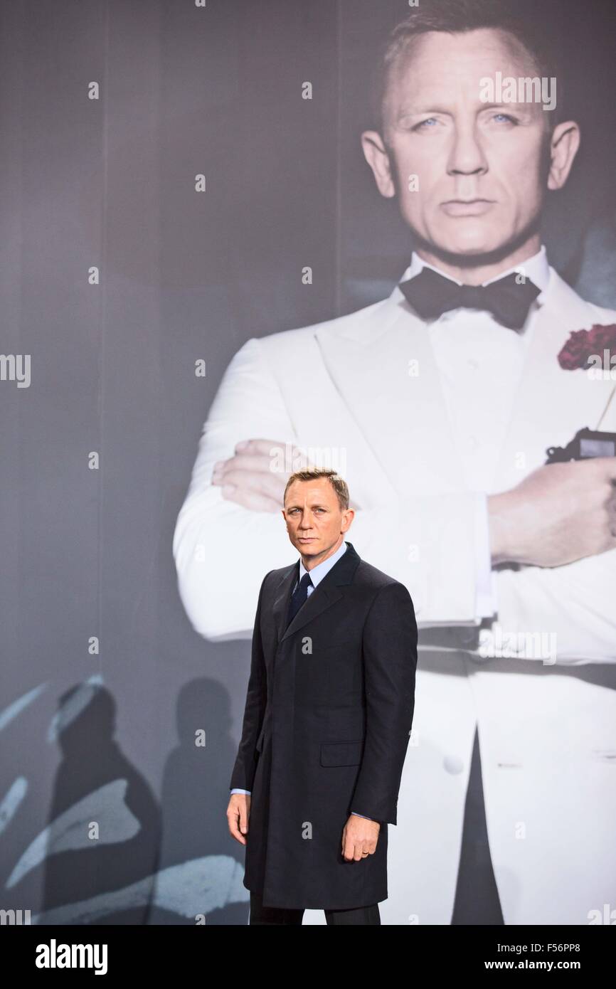 Daniel craig berlin germany hi-res stock photography and images - Alamy