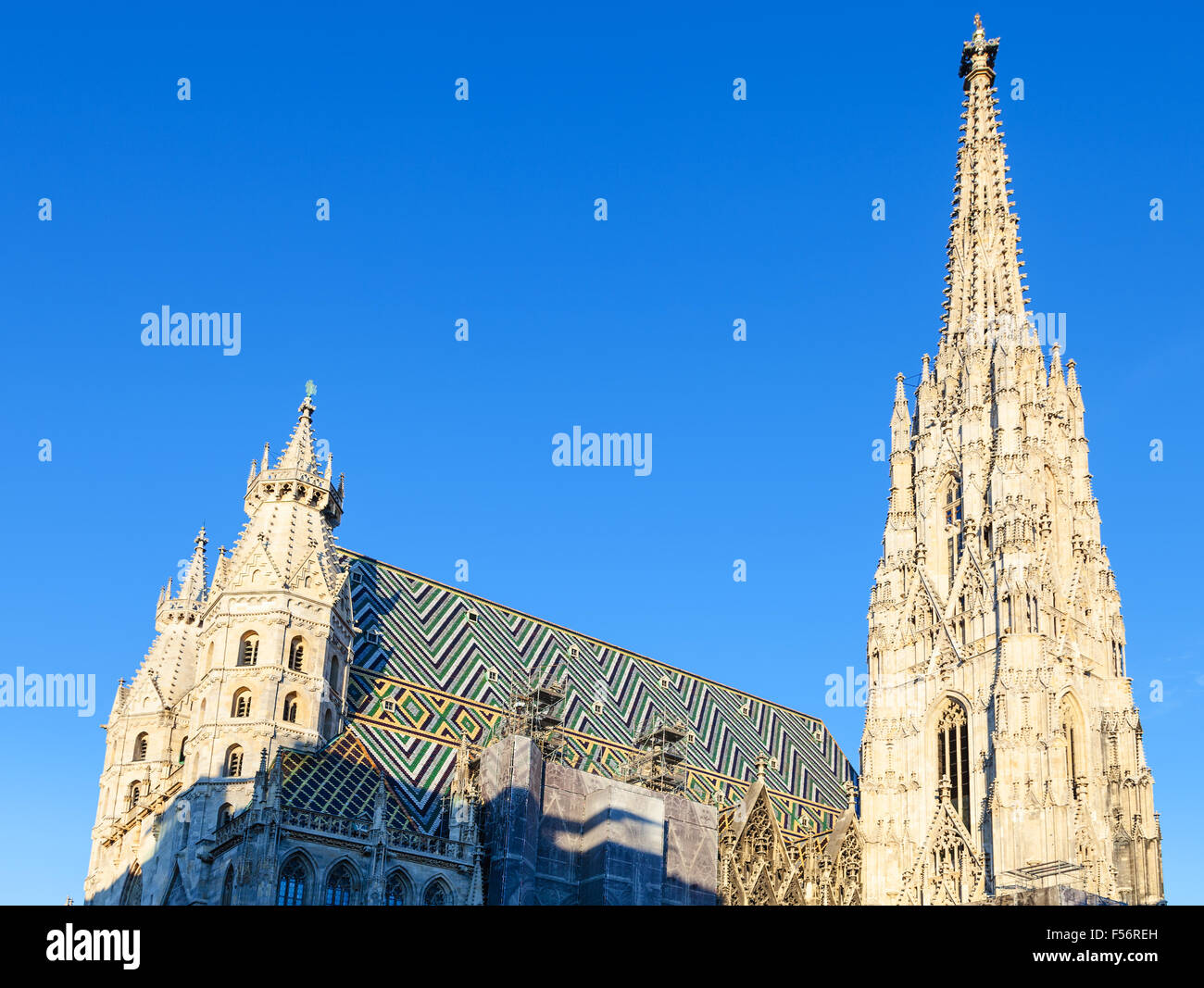 Towers stephansdom vienna austria hi-res stock photography and images ...
