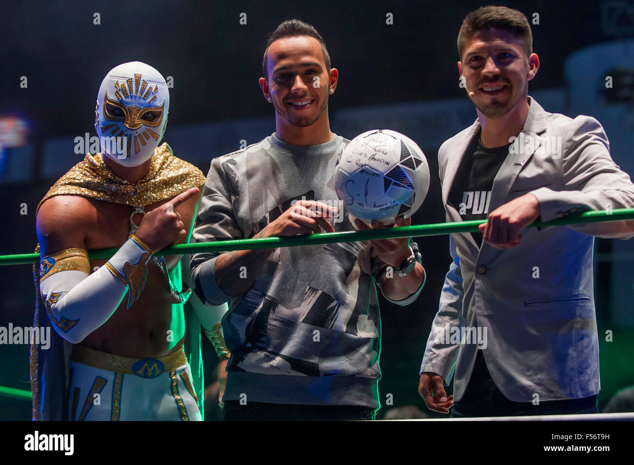 Mexico City, Mexico. 28th Oct, 2015. British driver Lewis Hamilton (C ...