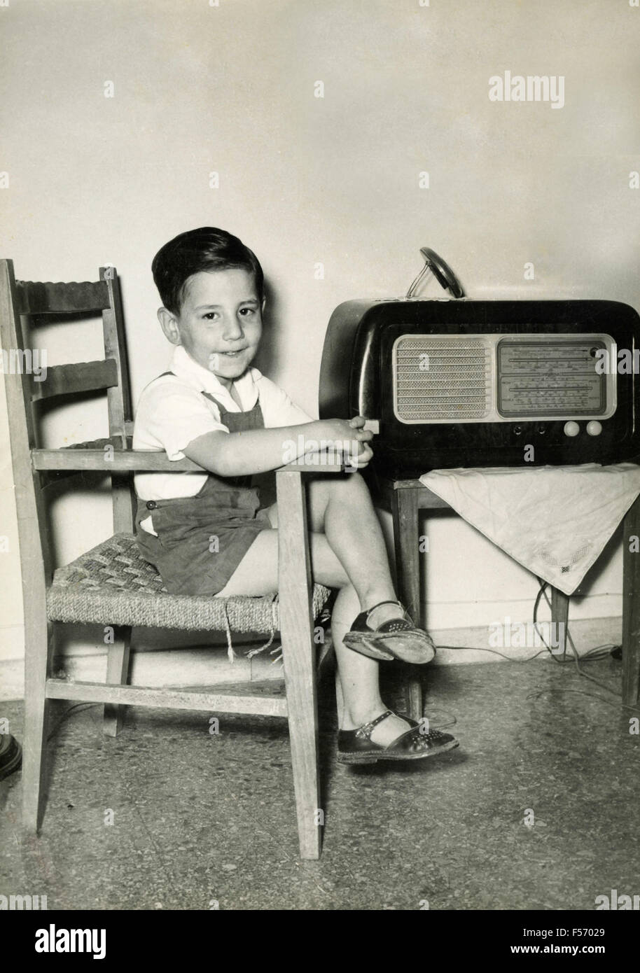 1953 radio hi-res stock photography and images - Alamy