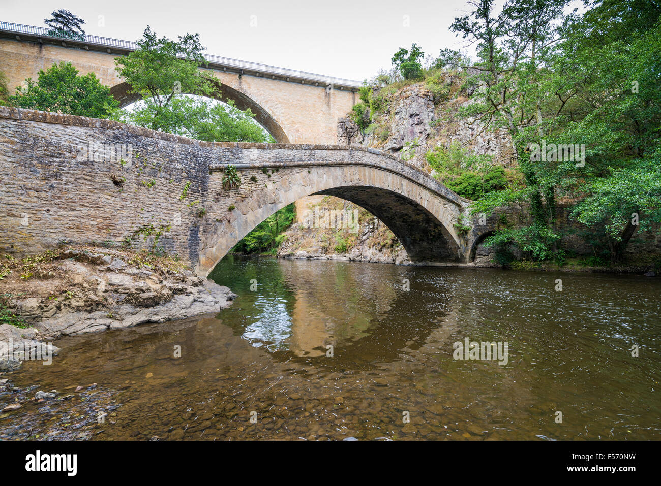 The cure bridge hi-res stock photography and images - Alamy