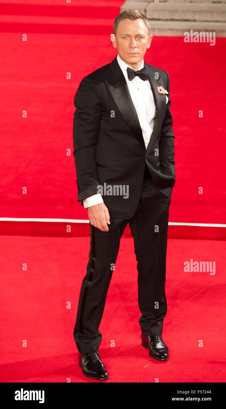 Daniel craig hi-res stock photography and images - Alamy