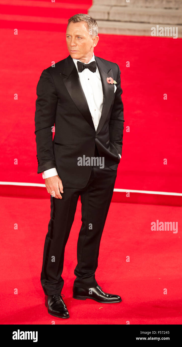 Daniel craig hi-res stock photography and images - Alamy