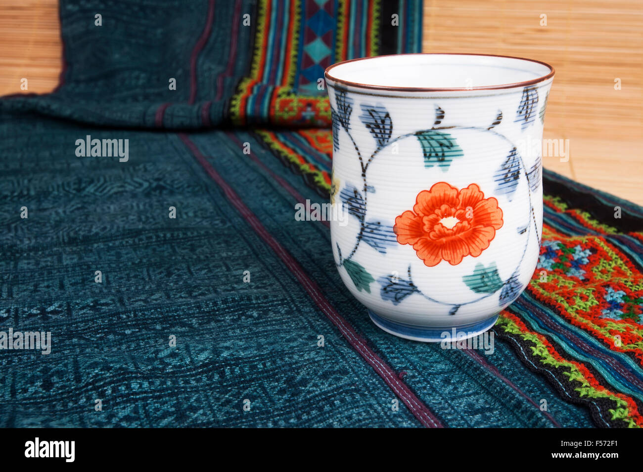 Traditional Japanese cup Stock Photo - Alamy