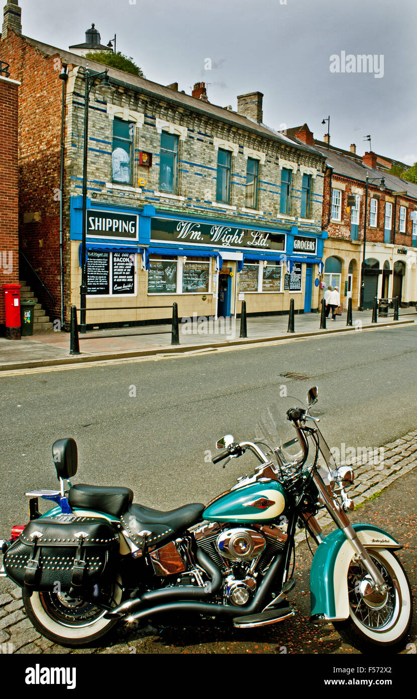 Davidson shop hi-res stock photography and images - Alamy