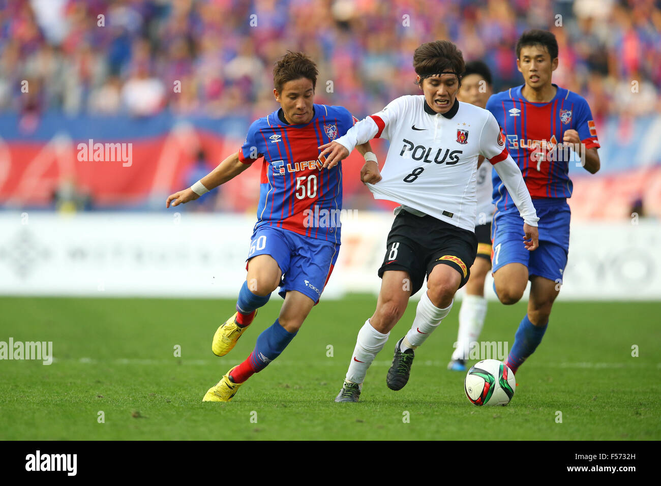 Tokyo, Japan. 24th Oct, 2015. (L-R) Riku Matsuda (FC Tokyo), Yosuke Kashiwagi (Reds), Takuji ...