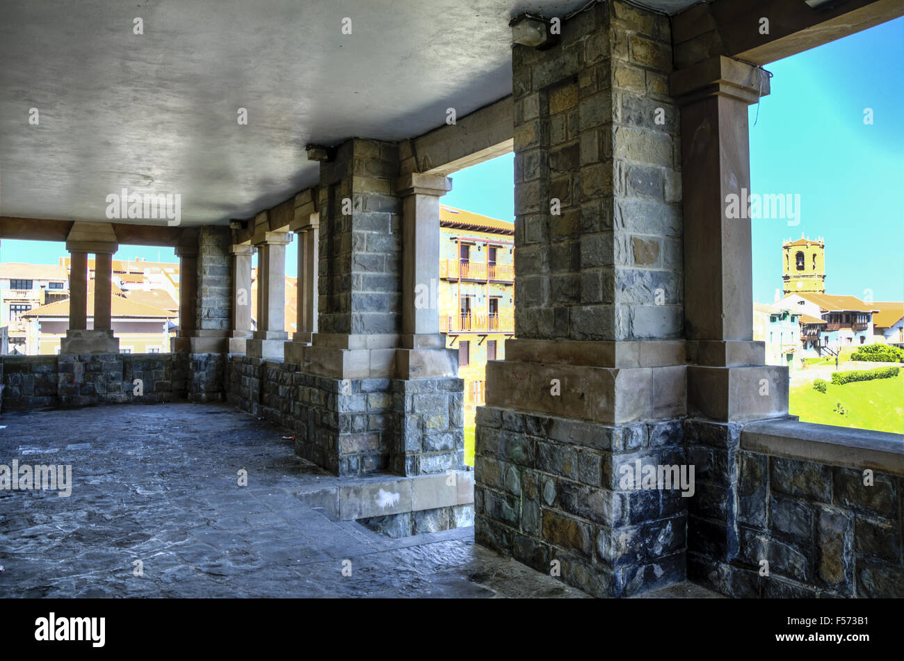 Inside the building hi-res stock photography and images - Alamy