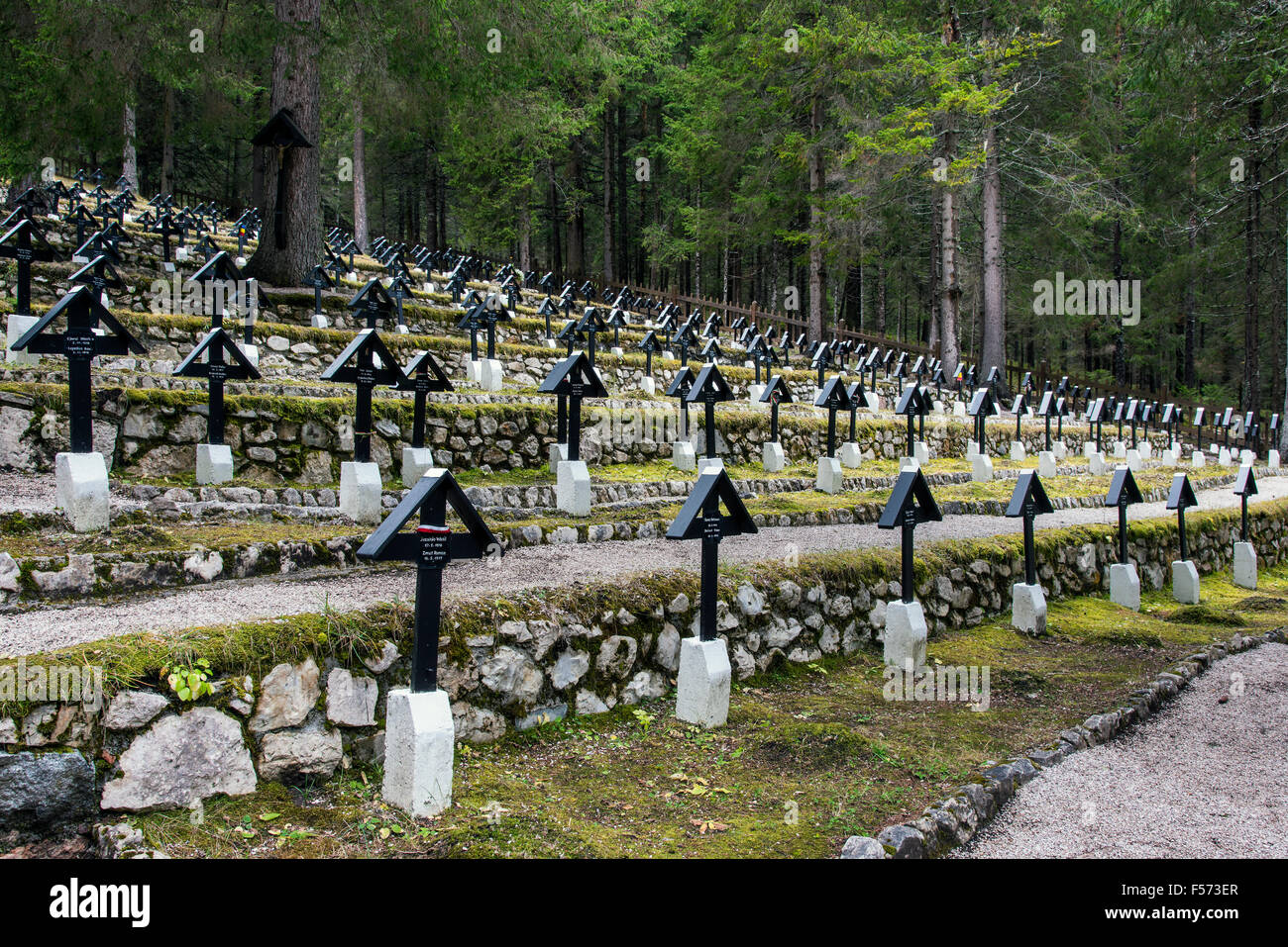 World war i cemetery hi-res stock photography and images - Alamy