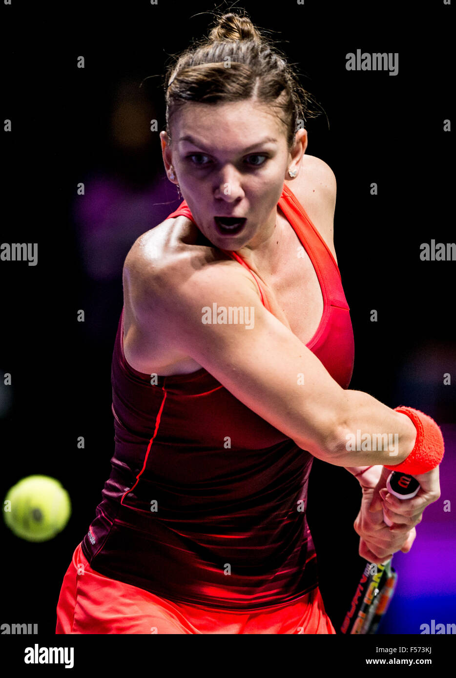 Singapore, 28th Oct, 2015. Simon Halep of Romania in act during against ...