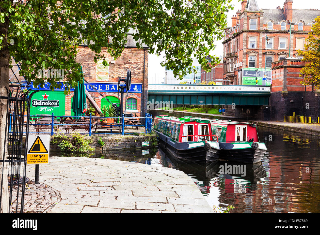 River Leen Nottingham City Beeston canal centre narrow boat boats ...