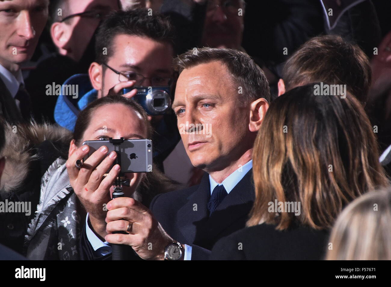 Berlin, Germany. 28th Oct, 2015. Daniel Craig arriving at the Premiere ...