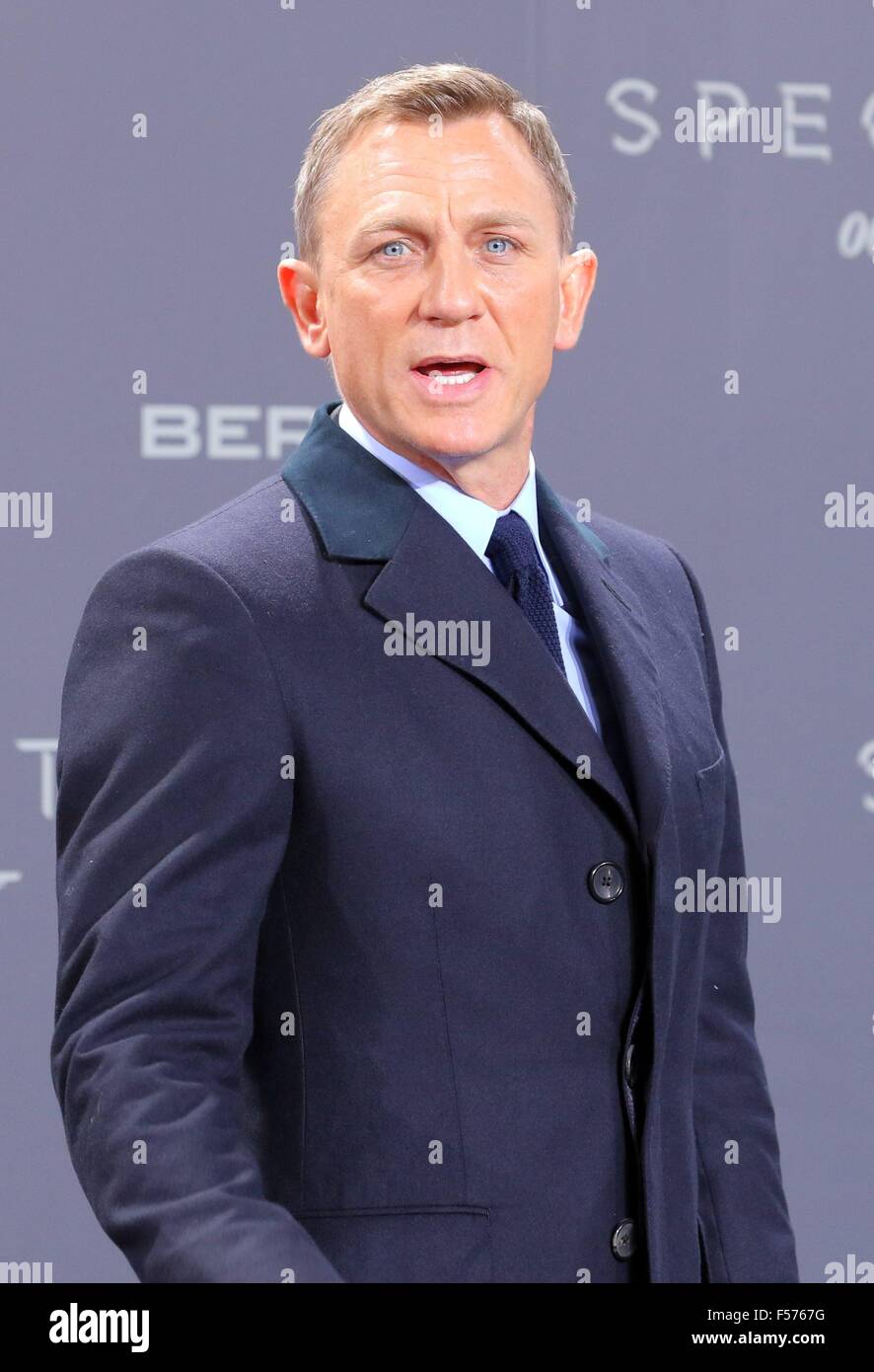 Berlin, Germany. 28th Oct, 2015. Daniel Craig arriving at the Premiere ...