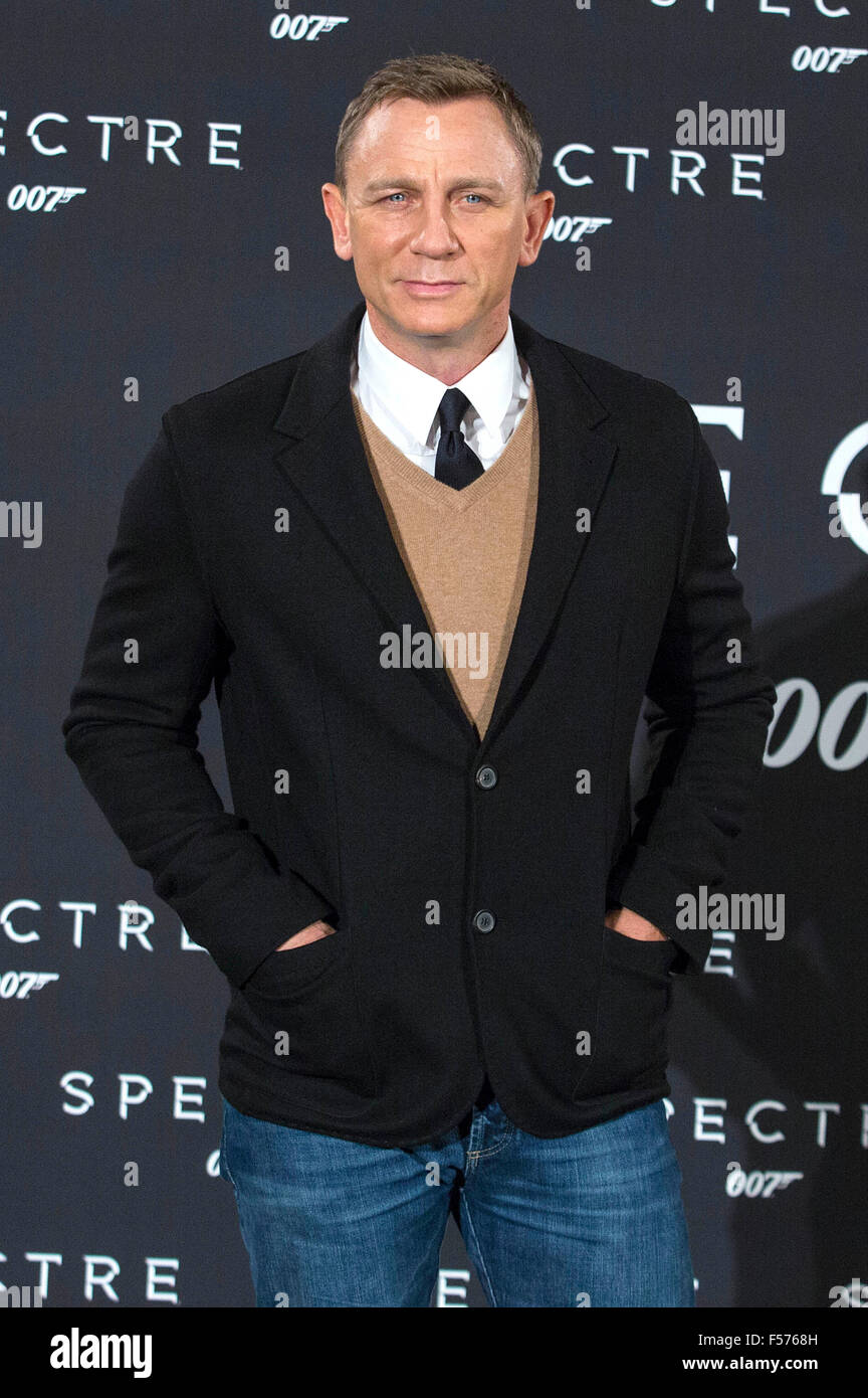 Daniel craig spectre rome hi-res stock photography and images - Alamy