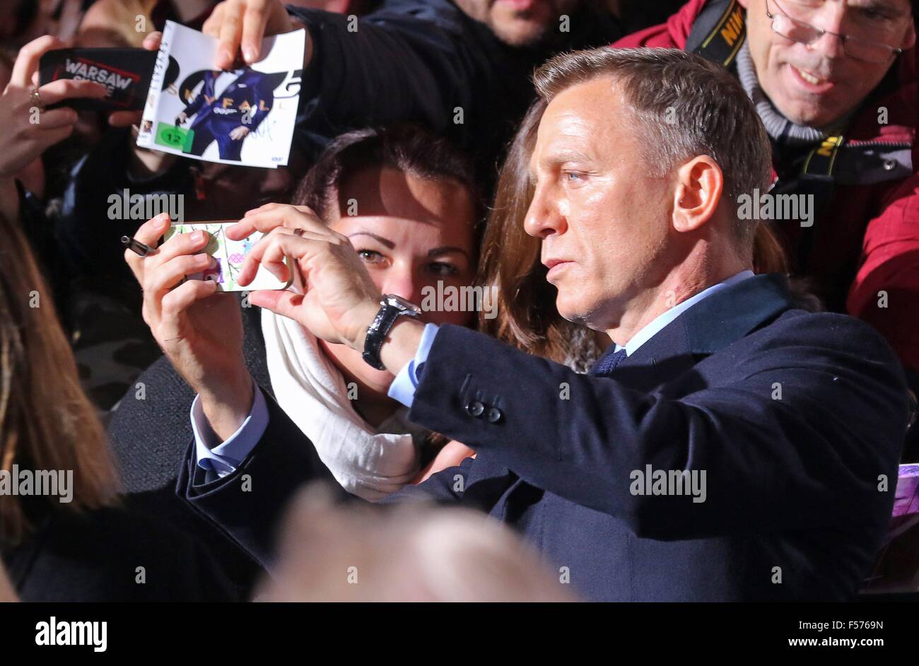 Berlin, Germany. 28th Oct, 2015. Daniel Craig arriving at the Premiere ...