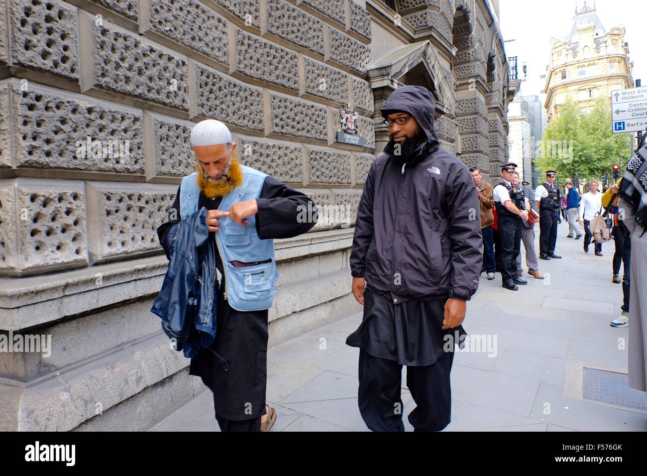 Scenes outside the Old Bailey as Anjem Choudary and Abu Baraa appear in ...