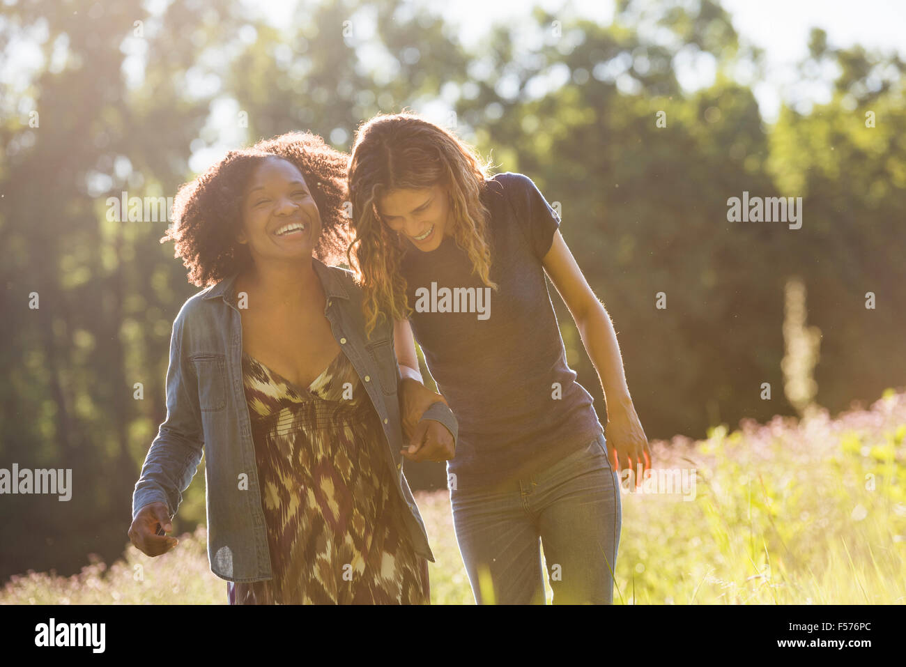 African american women laughing hi-res stock photography and images - Alamy