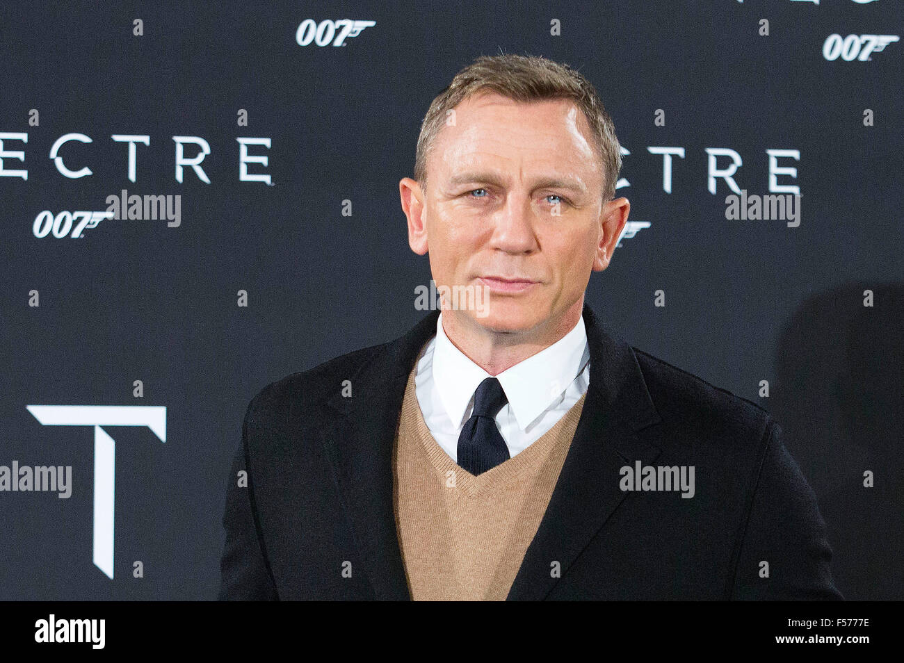 Daniel craig spectre rome hi-res stock photography and images - Alamy