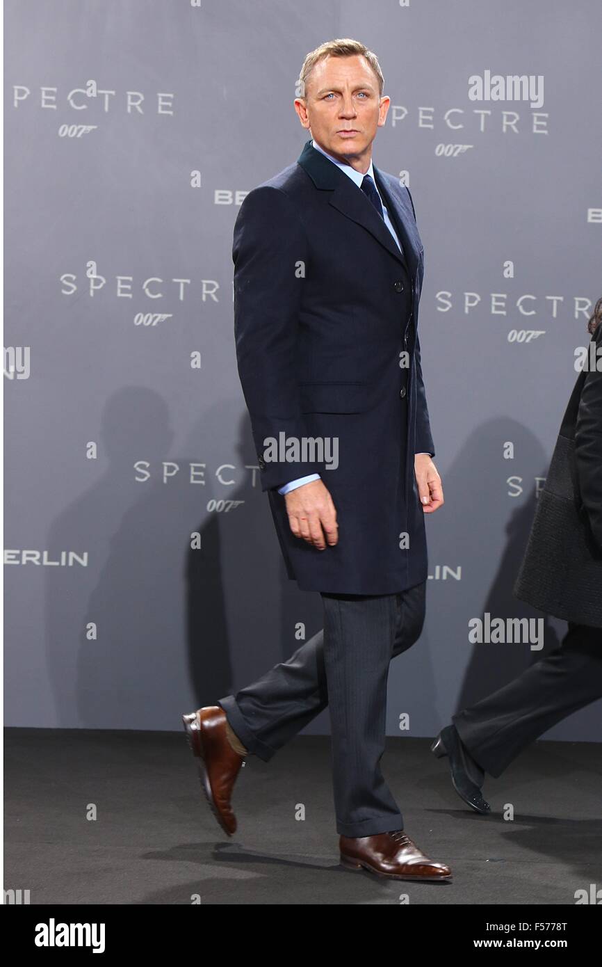 Berlin, Germany. 28th Oct, 2015. Daniel Craig arriving at the Premiere ...