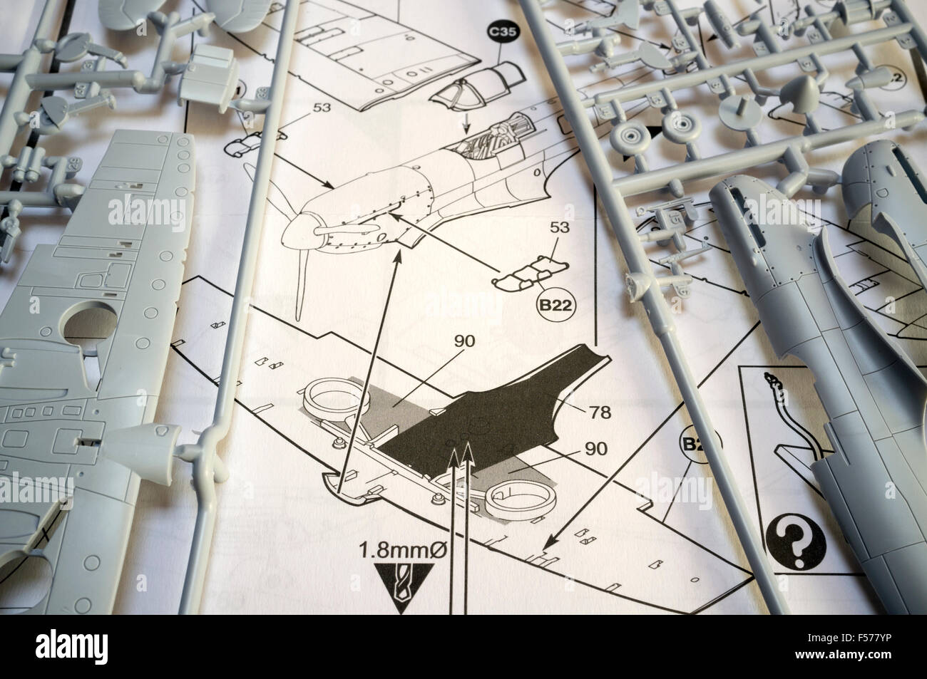 Airfix 1:72 scale Supermarine Spitfire Mk1a model fighter aircraft ...