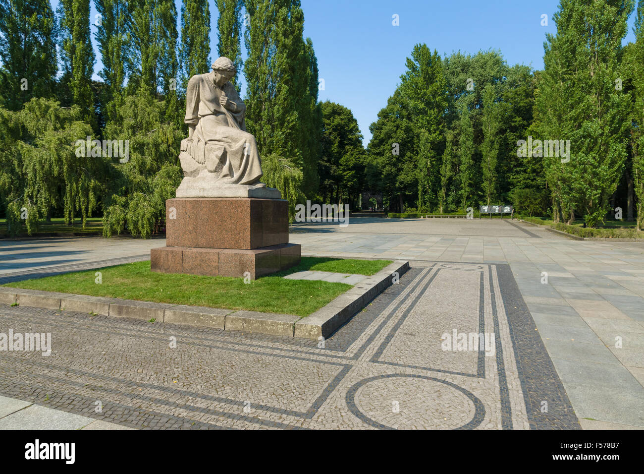 The Soviet War Memorial in Treptow Park. Sculpture of Motherland ...