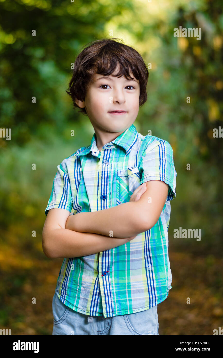 Arms folded pose hi-res stock photography and images - Alamy