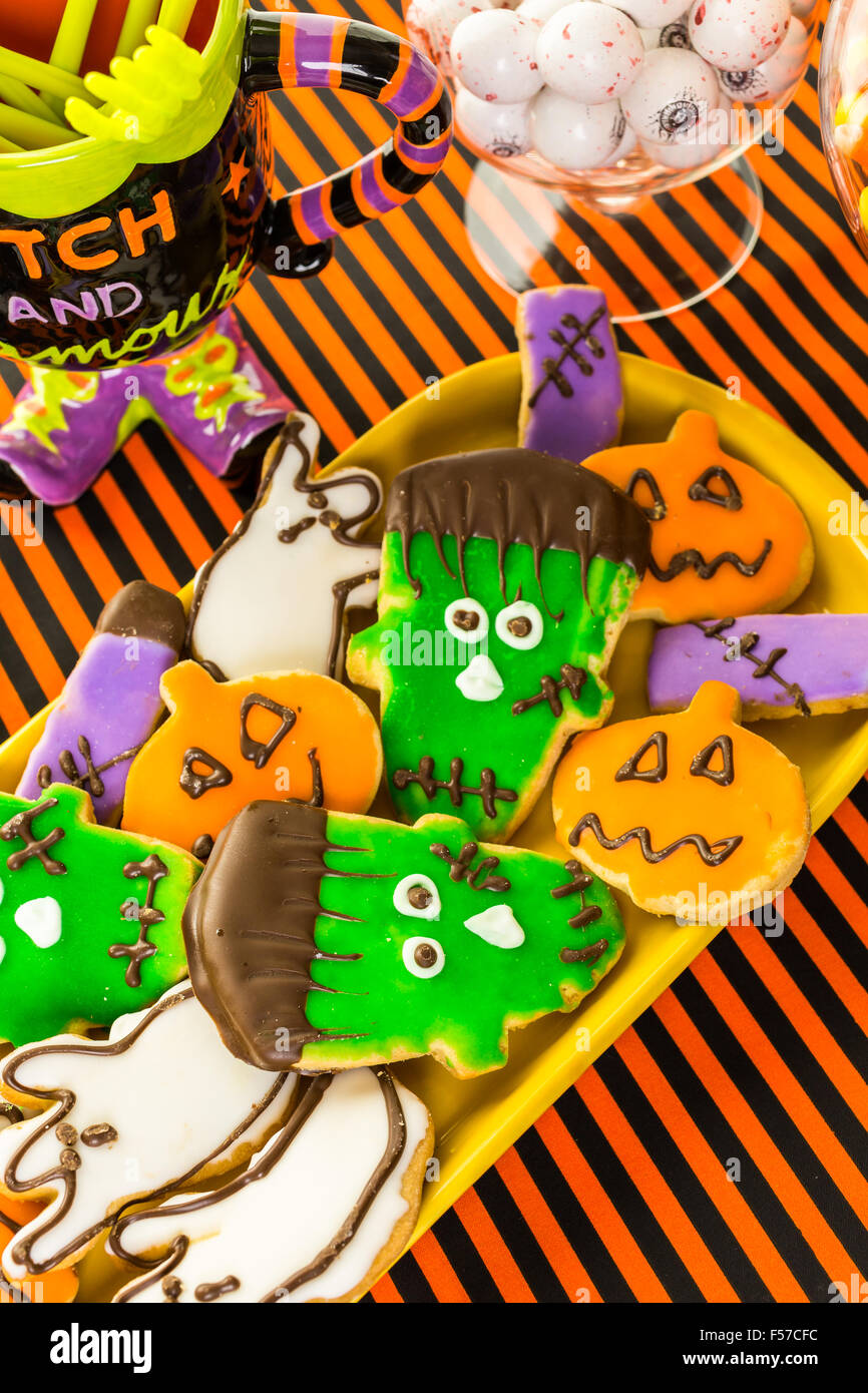 Variety of sweets prepared as Halloween treats Stock Photo - Alamy