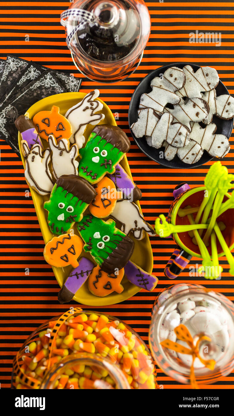 Variety of sweets prepared as Halloween treats Stock Photo - Alamy