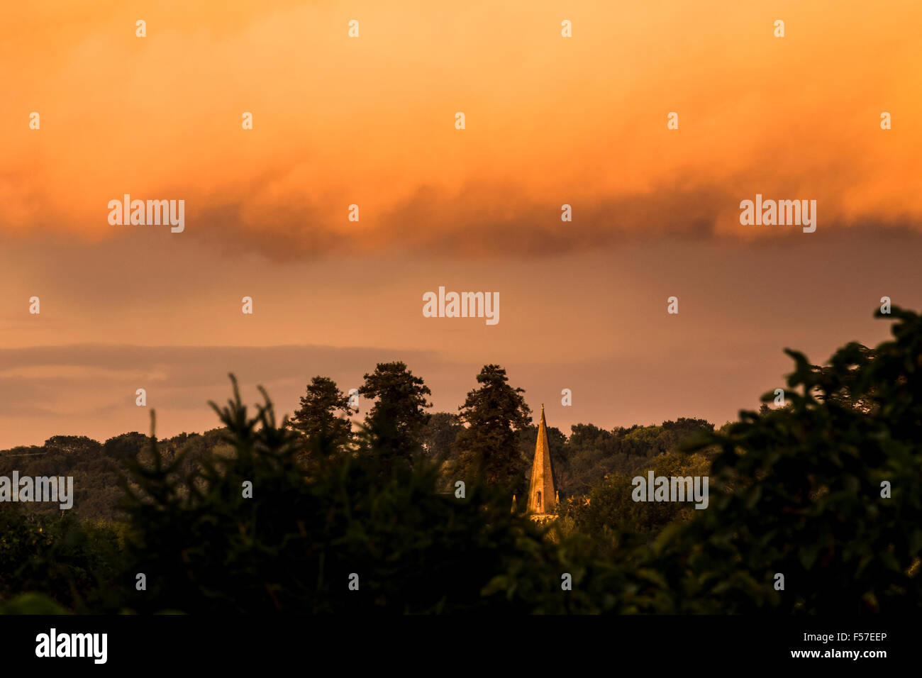 Rural english village hi-res stock photography and images - Alamy