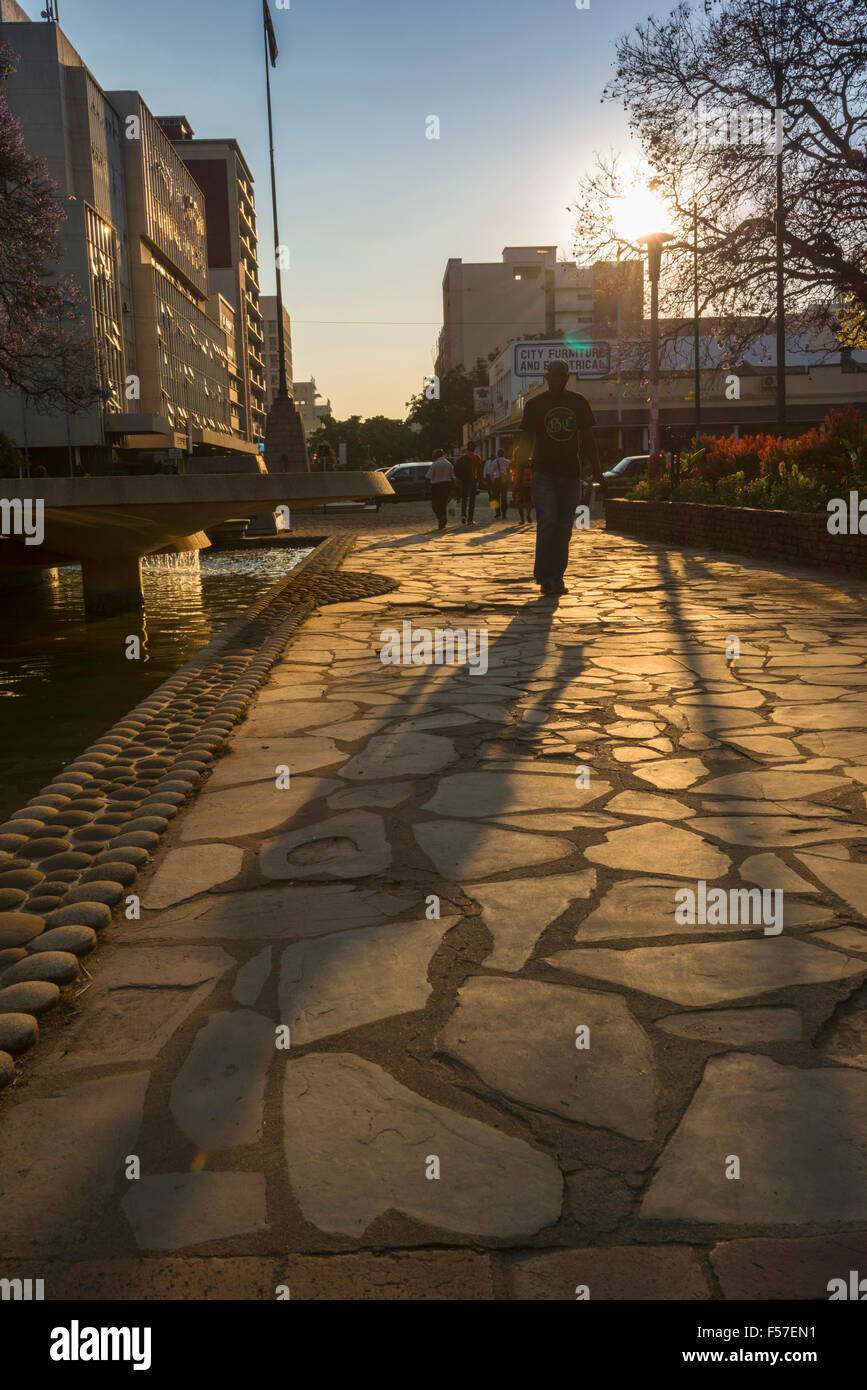 Large sun city silhouette hi-res stock photography and images - Alamy