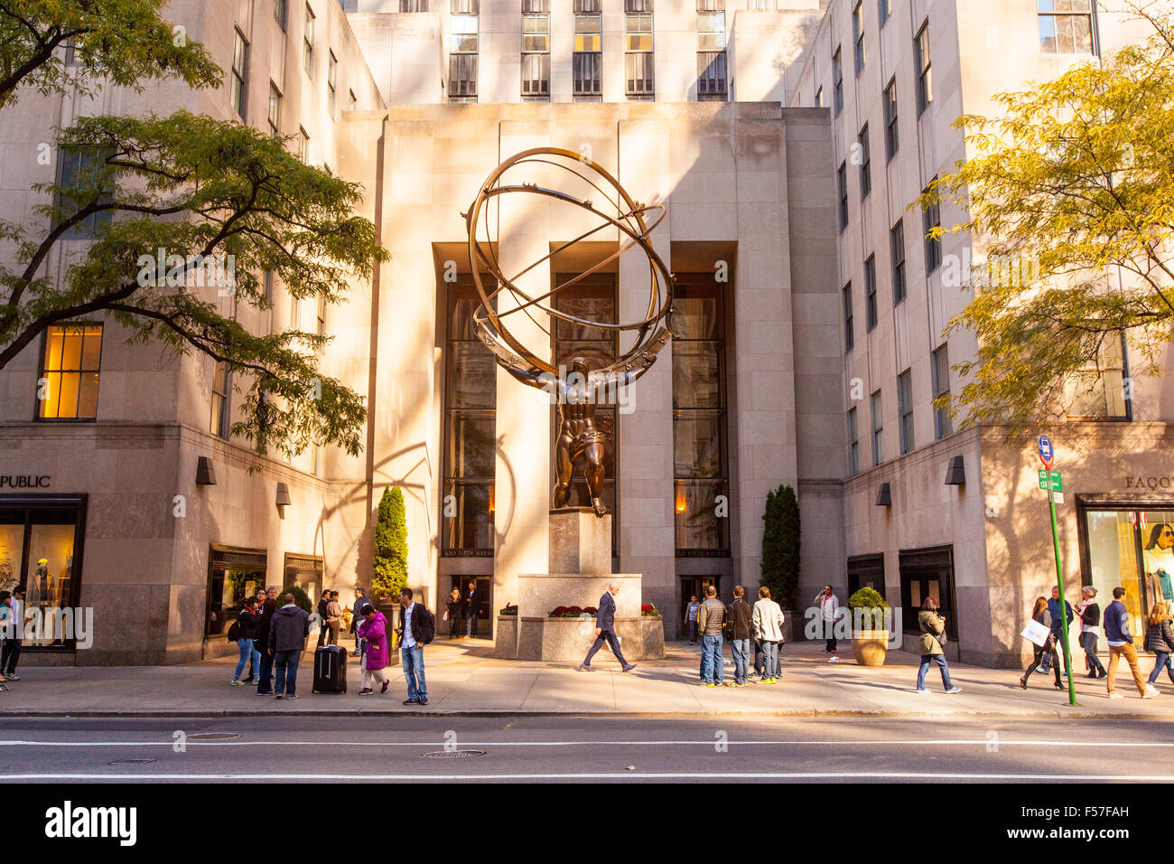 Rockefeller Center Statue of Atlas, Fifth Avenue, Manhattan, New York ...