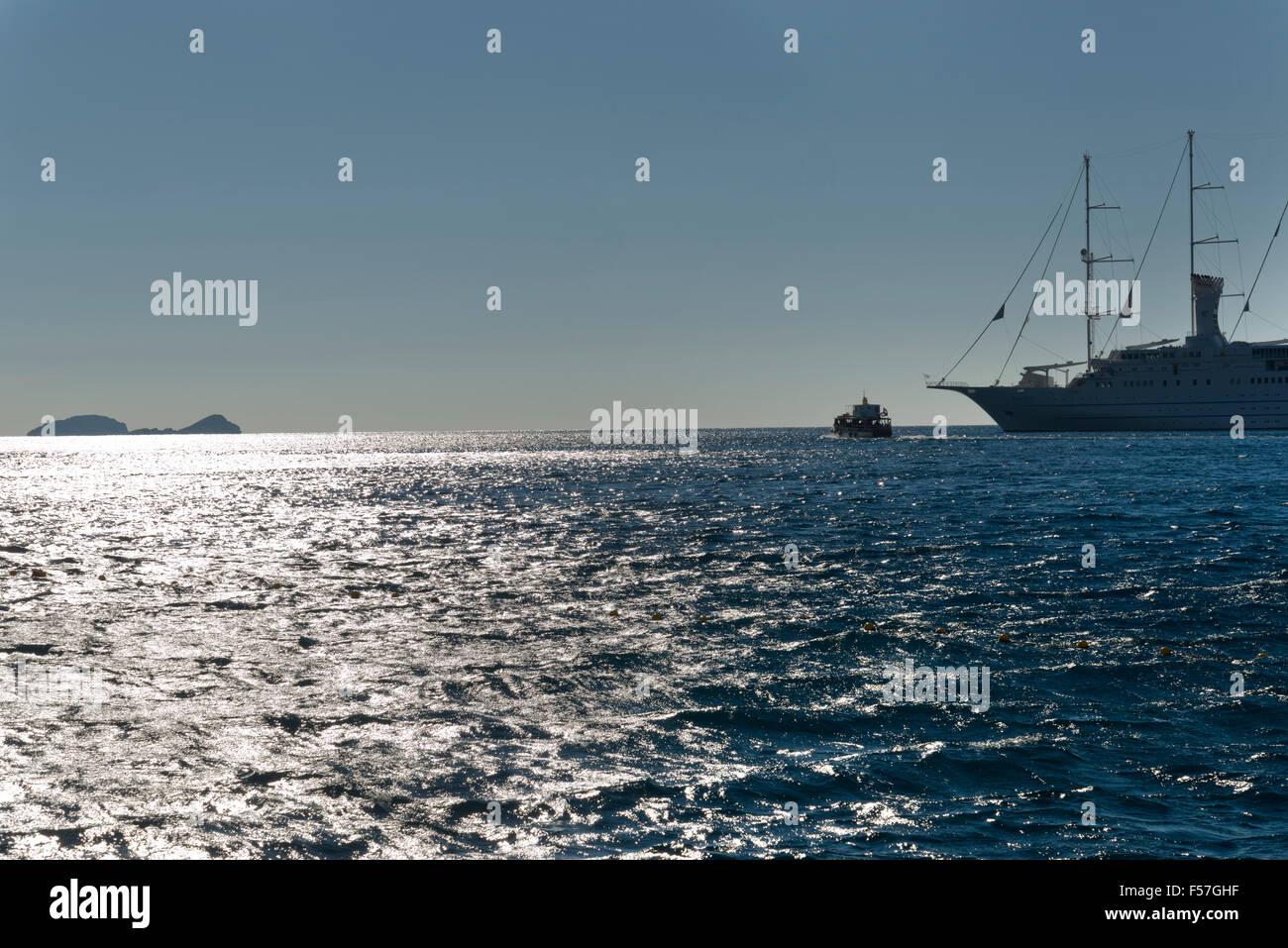 Cruise ship at anchor hi-res stock photography and images - Alamy