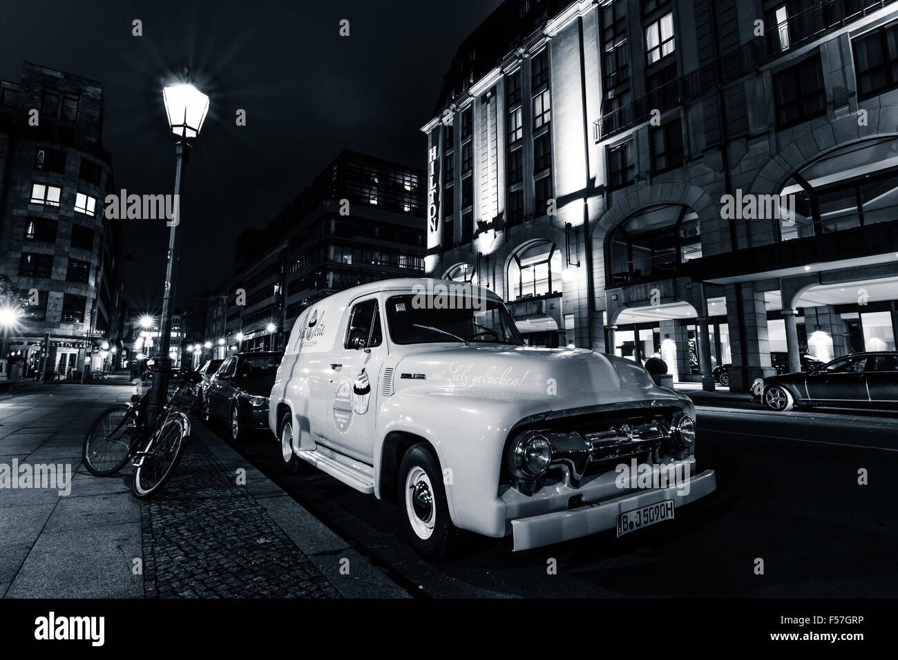 1953 ford pickup truck hi-res stock photography and images - Alamy